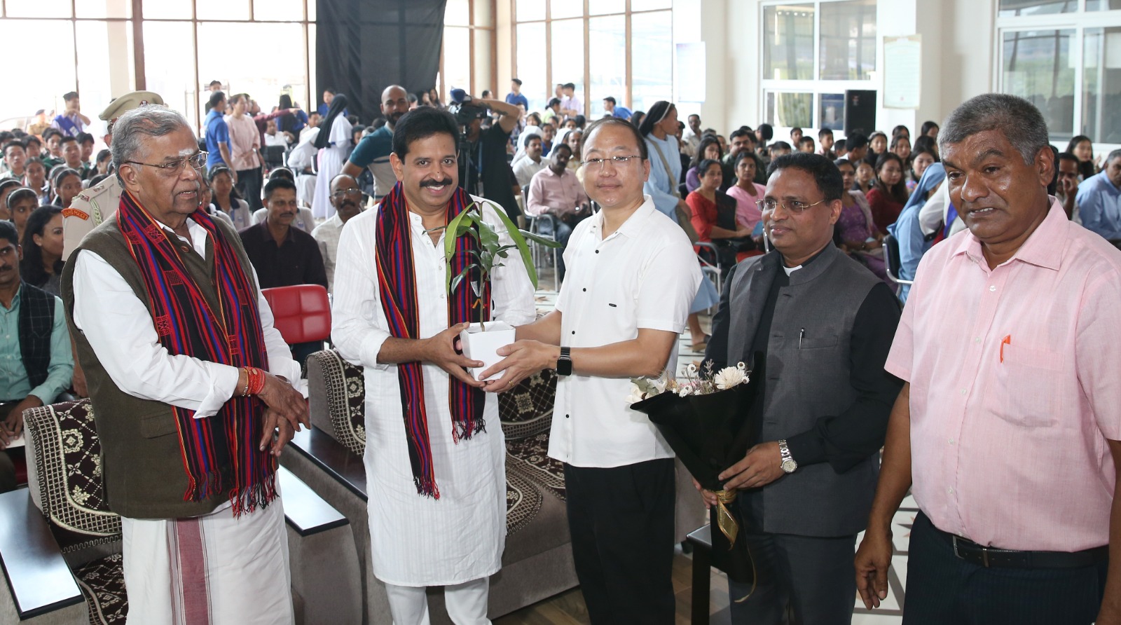 Governor La Ganesan Praises Gopinath Muthukad’s Efforts in Inclusive ...